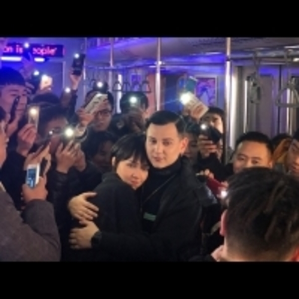 不怕痞子有文化，就怕Rapper說情話！「中國新說唱」冠軍艾熱與嬌妻合體放閃拍MV - ENews新聞網