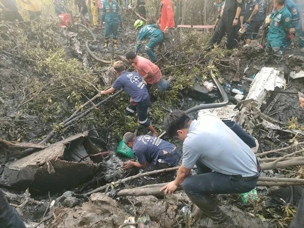 起飛11分鐘空中爆炸！泰國飛機「9人全罹難」最小乘客才12歲 | 蕃新聞